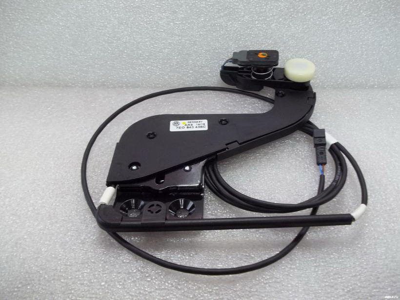 Кронштейн сдвижной двери верхний правый VAG 7E0843436C