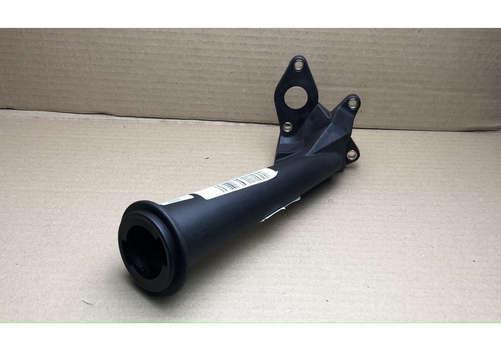 Горловина маслозаливная VAG 074115308E Б/У