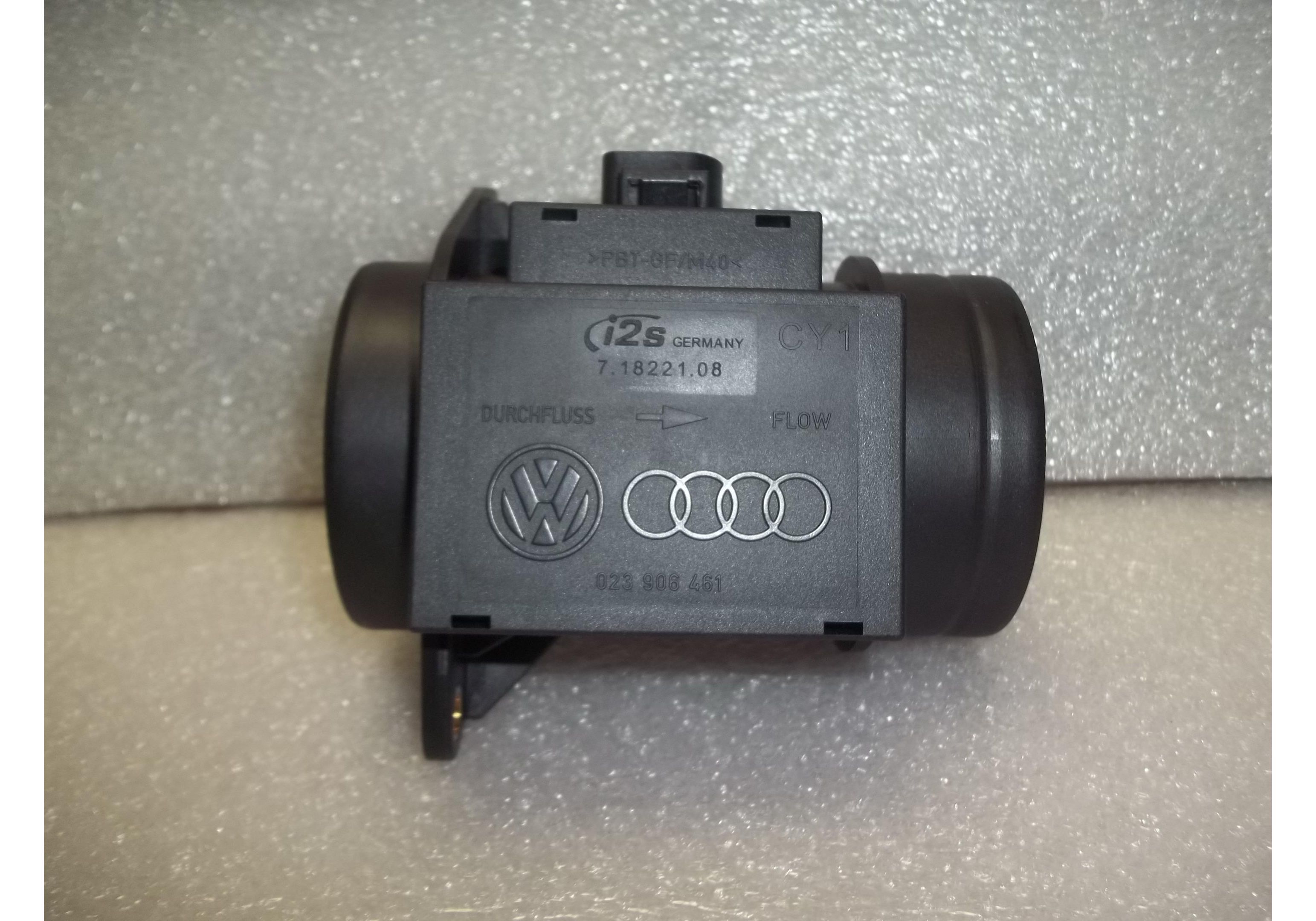 Заслонка-датчик массового расхода воздуха 2,5 V VAG 023906461