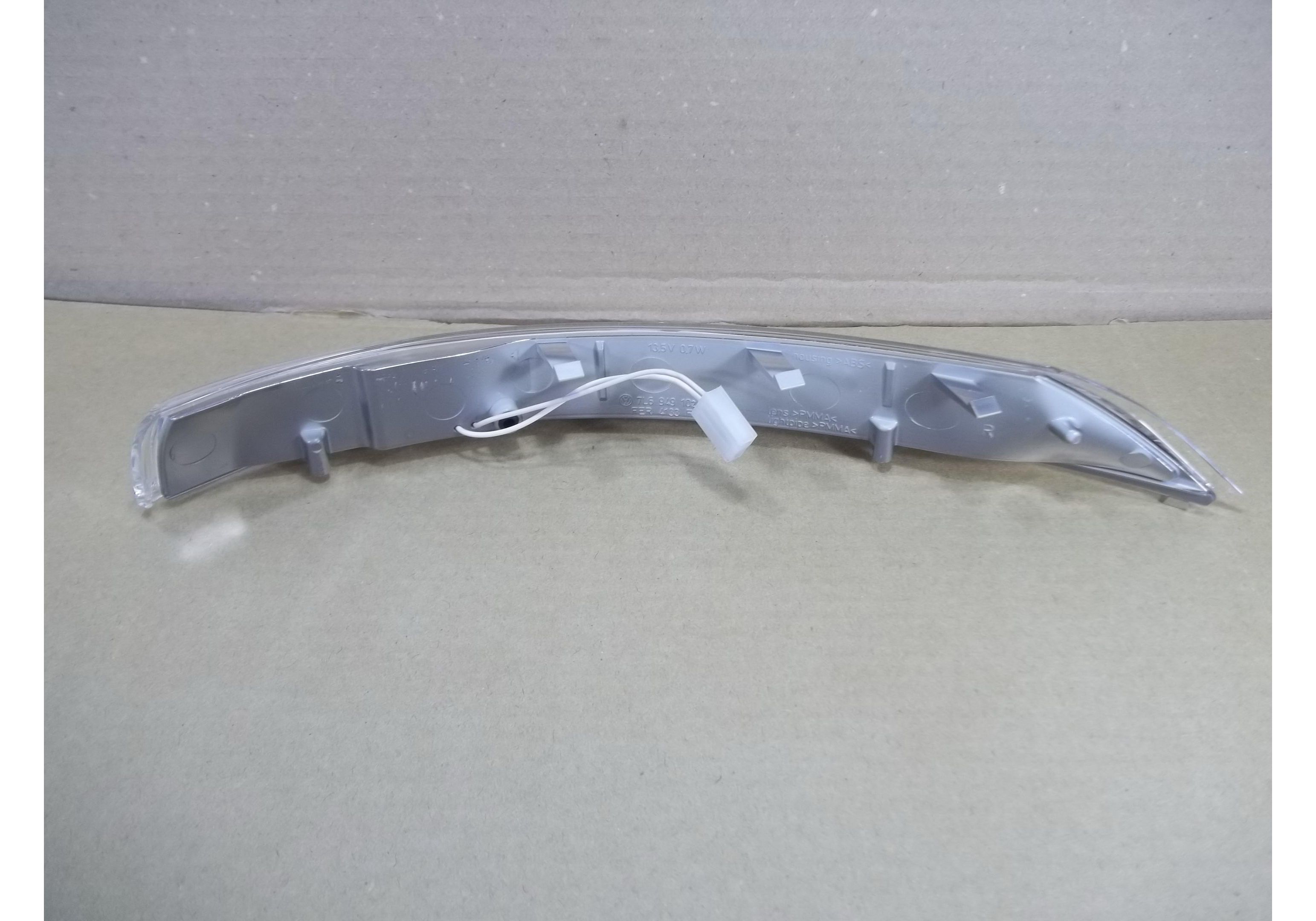 Поворотник на зеркале R 2007-->> VAG 7L6949102C